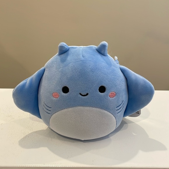 Squishmallows | Other | Nwt 5 Lux The Blue Manta Ray Squishmallow ...